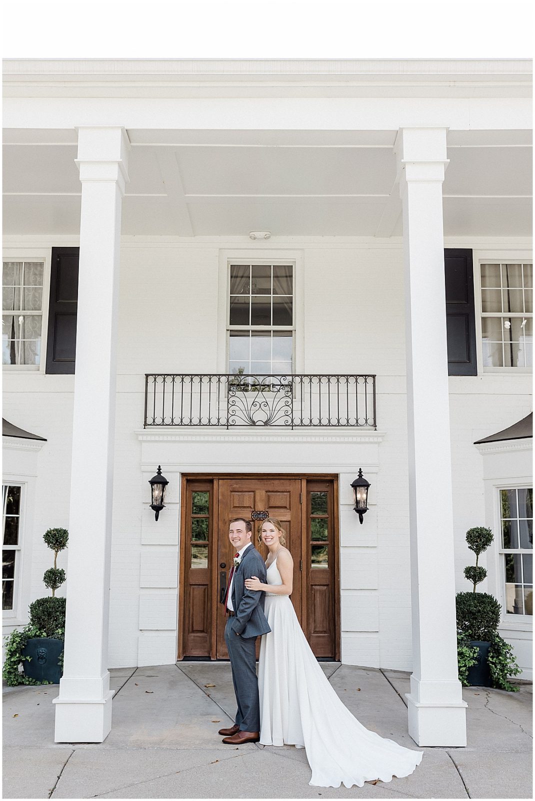 Wedding at Black Iris Estate in Carmel, Indiana | Kaitlin Mendoza Photography