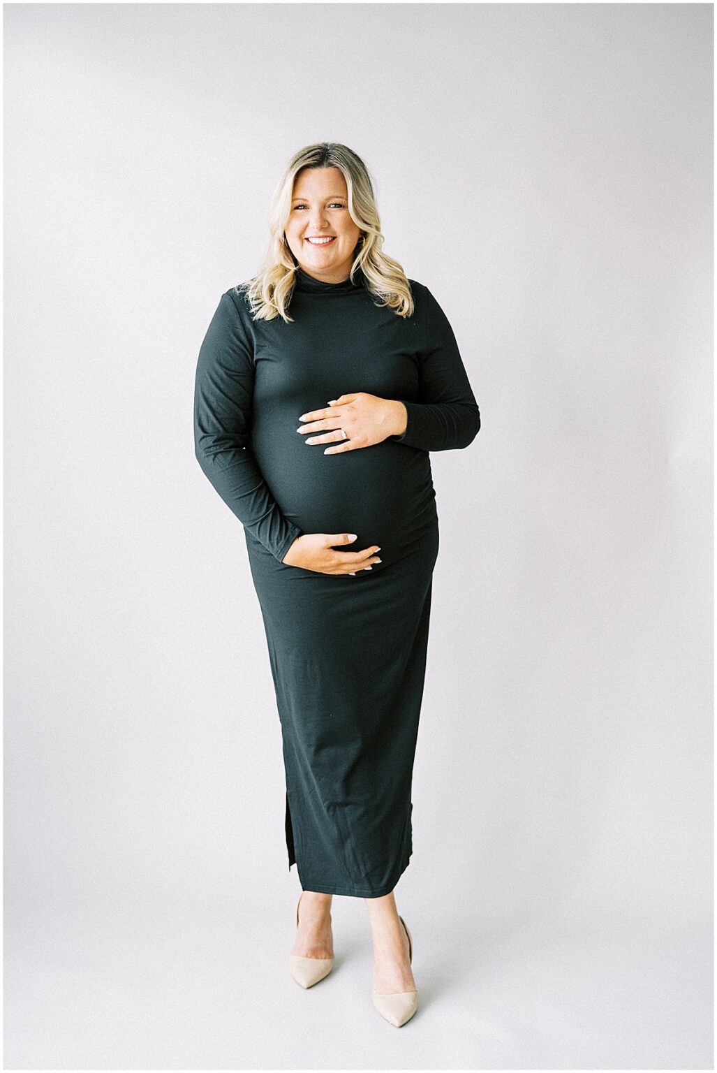 Studio Maternity Photos in Indianapolis, Indiana | Kaitlin Mendoza ...
